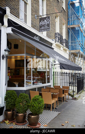 Connaught St, London, UK Stock Photo - Alamy