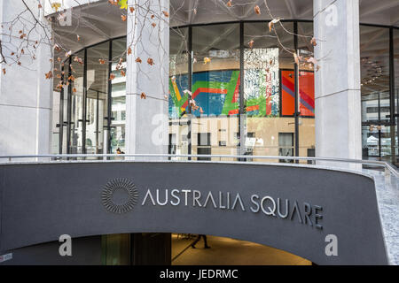 Australian Architect Harry Seidler designed this inner city apartment ...