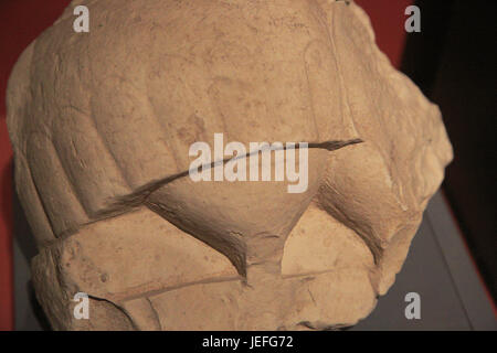 Fat lady goddess stone statue from Tarxien temple, National Museum of ...