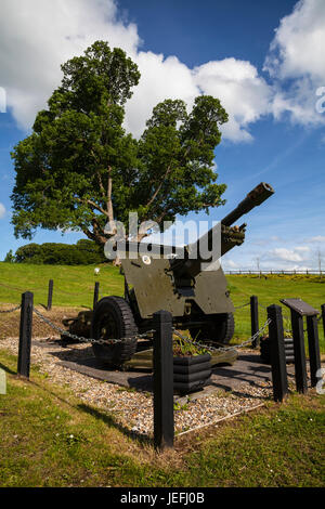A 25 Pounder British field gun and howitzer found at the approach to ...