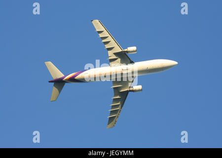 Airbus A300-600R Take off Stock Photo - Alamy