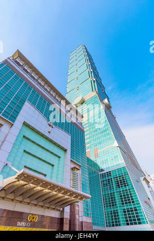 TAIPEI, TAIWAN - MAY 31: This is the exterior arcitecture of the Taipei ...
