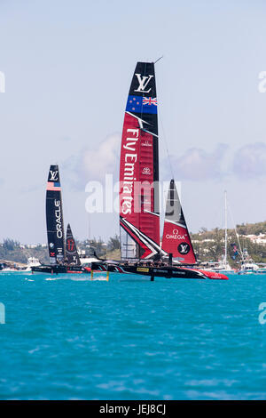The Great Sound, Bermuda. 25th June, 2017. Thumbs up from Emirates Team ...