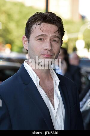 Buffalo, New York, USA. 26th Dec, 2022. Troopers assist road clearing ...