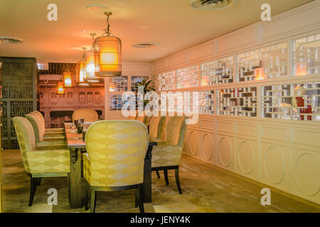beautiful asian themed restaurant Stock Photo - Alamy