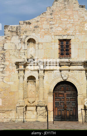 Entry to The Alamo, an American icon in the Republic of Texas, site of ...