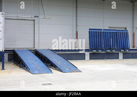 Loading Dock With Metal Ramp at Warehouse Stock Photo - Alamy