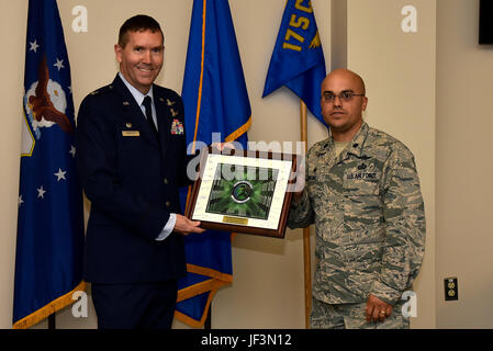 Air Force Col. Shawn Bratton, 175th Cyberspace Operations Group ...
