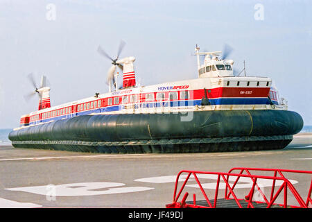 Dover Hoverport 1985: The SR.N4 (Saunders-Roe Nautical 4) hovercraft ...