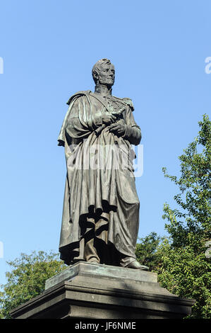 Monument to Count Vorontsov in Odessa, Ukraine Stock Photo - Alamy