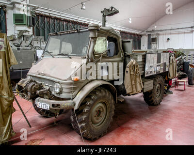 Mercedes Unimog, Gunfire museum Brasschaat Stock Photo - Alamy
