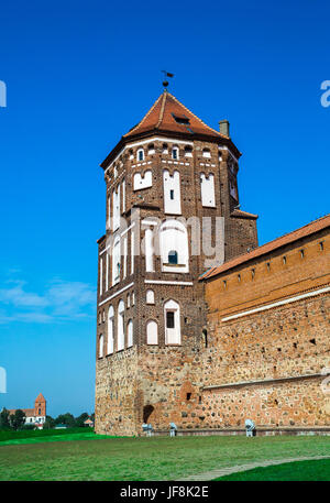 Belarus: famous Mir Castle in the summer Stock Photo - Alamy