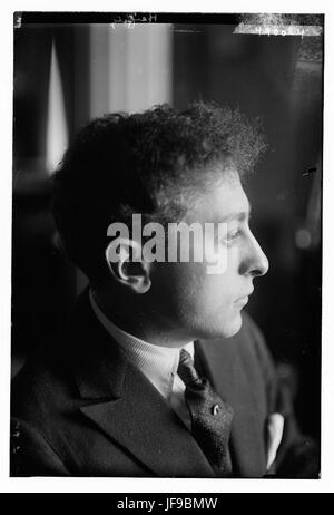 A famous photograph of Jascha Heifetz, the renowned violinist, known ...