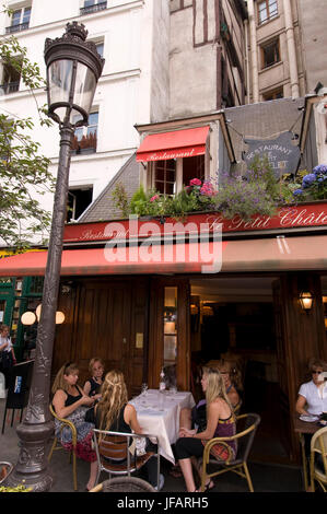 Le Petit Chatelet Bar Restaurant, Quartier Latin, Paris, France Stock ...