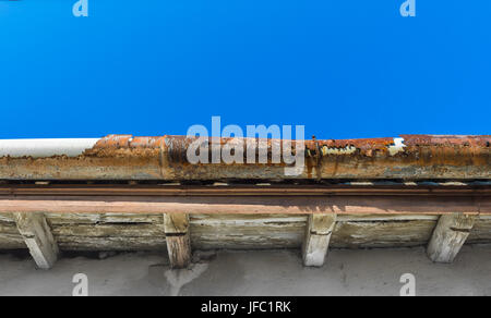 Rusty old gutter Stock Photo - Alamy