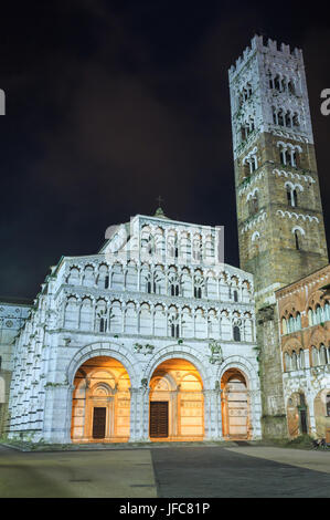 Lucca city night view Stock Photo - Alamy