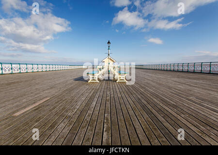 The promenade, Art Deco pavilion & pier, and seafront buildings at the ...