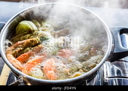 Scallop hot pot Stock Photo - Alamy