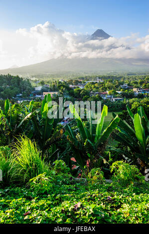 View from the Daraga church on the Mount Mayon Volcano, Legaspi ...