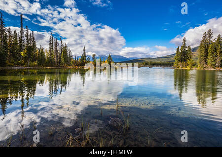 Pyramid Island in Pyramid Lake, Jasper National Park, Alberta, Canada ...