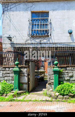 Sisti artist studio and home, now a B&B, decorated with vintage ...