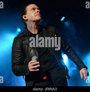Brent Smith of Shinedown performs during iHeartRadio 106.1 KISS FM's ...