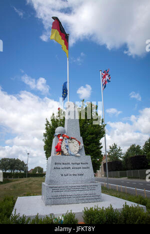 WW1 monument for Christmas Truce football match played between English ...