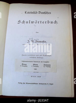 Lateinisch-Deutsches Schulwörterbuch JM Stowasser (1900 Stock Photo - Alamy
