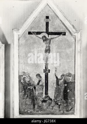 A 14th-century triptych by Duccio di Buoninsegna, depicting religious ...