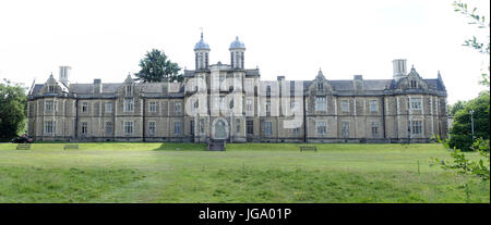 Exterior view of the Crown Courts building in Cardiff's civic centre ...
