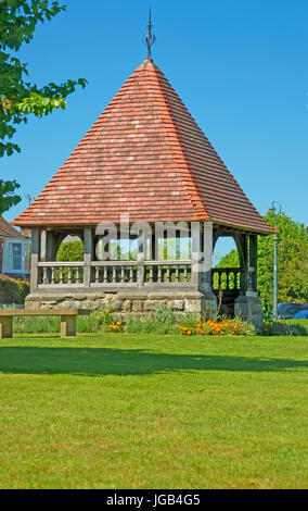 Frant Memorial on Village Green, Sussex, England Stock Photo - Alamy