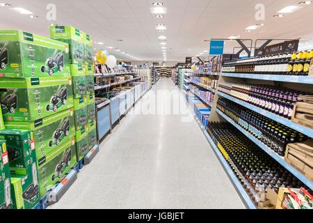 Interior pictures of an Aldi supermarket Stock Photo - Alamy
