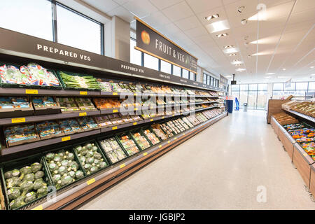 Interior pictures of an Aldi supermarket Stock Photo - Alamy