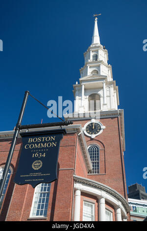 Street Sign to Church Stock Photo - Alamy
