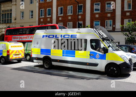 British Transport Police: BTP police vehicles parked at Bristol Temple ...