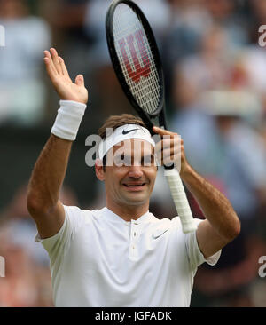 Roger Federer celebrates victory over Thomas Berdych on day eleven of ...