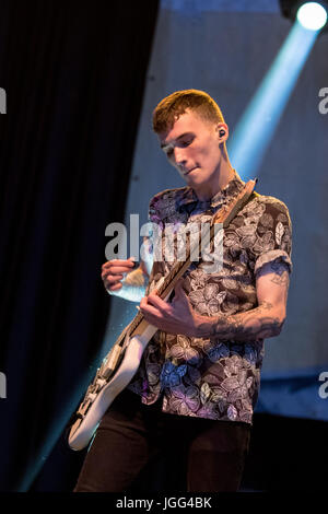 Alex Babinski of PVRIS performs during the 2015 Vans Warped Tour at ...