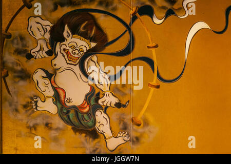 Ancient paintings of Wind and Thunder Gods on partitions at Kenninji ...