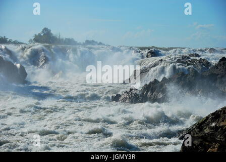The powerful Khone Phapheng Waterfalls near Don Det, 4000 Islands, Laos ...