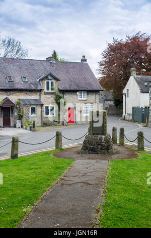 War memorial, Castleton, Derbyshire, in the Peak District Stock Photo ...