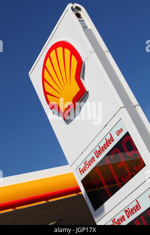 Shell petrol station logo Stock Photo - Alamy