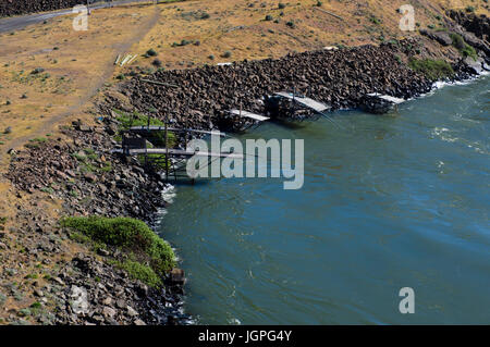 Native American fishing platforms on the Columbia River near The Dalles ...