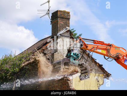 Tuesley Lane, Godalming, UK. 10th July, 2017. Waverley Borough Council ...