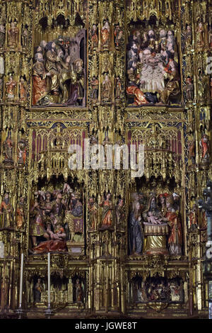 Gothic retablo in the Capilla Mayor (main chapel) in the Toledo ...