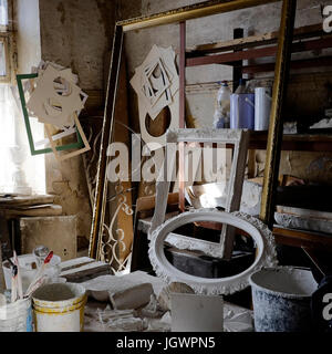 Art studio storeroom and workshop Stock Photo - Alamy