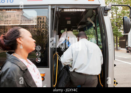People boarding municipal bus - USA Stock Photo - Alamy