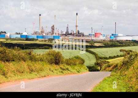 An oil refinery at Robeston Cross, Pembrokeshire, Wales, UK Stock Photo ...