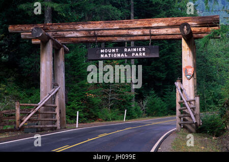 Mt Rainier National Park, Entrance Sign Stock Photo: 94052609 - Alamy