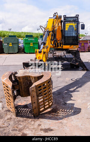 excavator heavy hydraulic Yellow JCB Stock Photo - Alamy