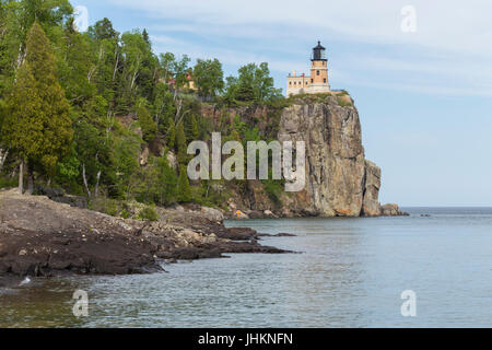 Split Rock Lighthouse on cliff at sunset, Two Harbors, Minnesota, USA ...